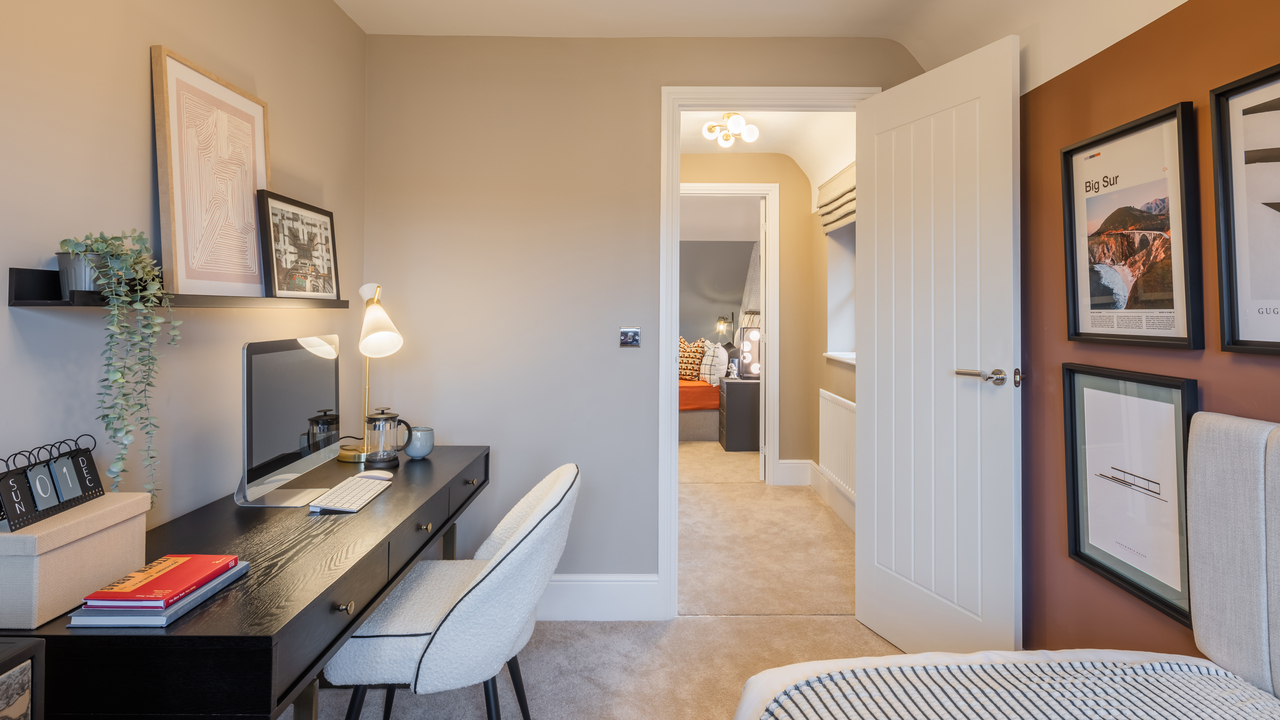 How to adjust internal doors in your new home | Guides & FAQs | Redrow